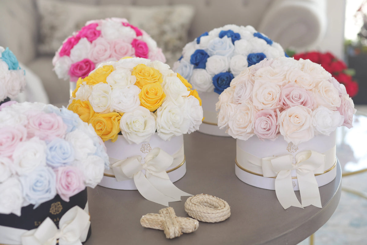 Round Half Moon Gift Boxes – Eternal Roses®